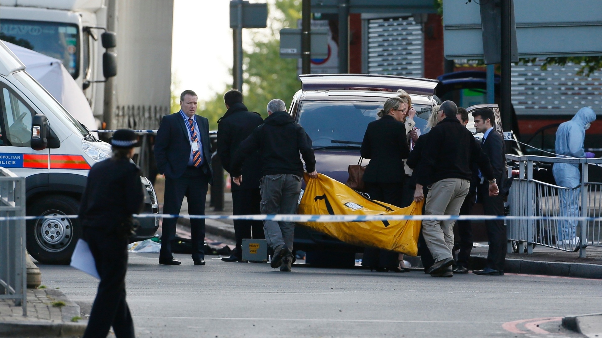 Fotos Ataque A Facadas Deixa Um Morto E Dois Feridos Em Londres 22
