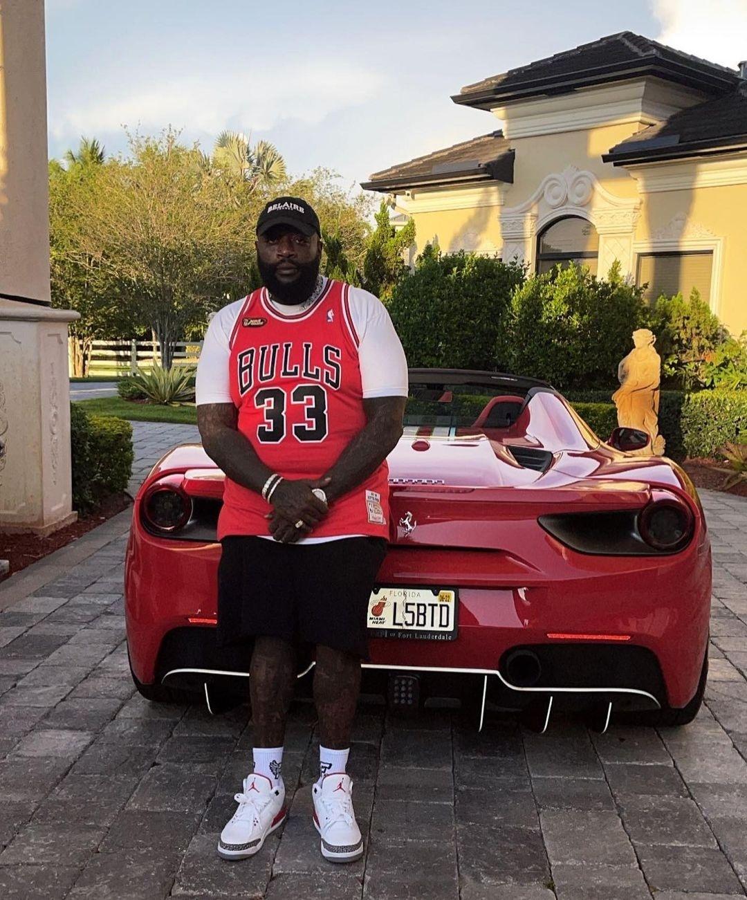 Rapper Rick Ross tem mais de 100 carros e só tirou CNH aos 45 anos