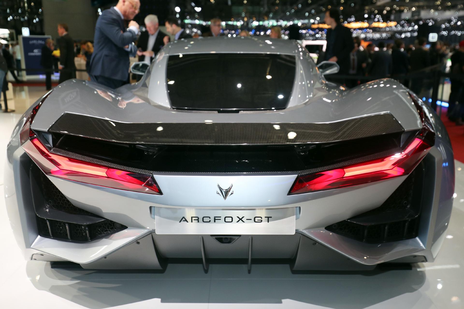 Walter de Silva, ex-designer da Volkswagen, quer fazer decolar chinesa Arcfox