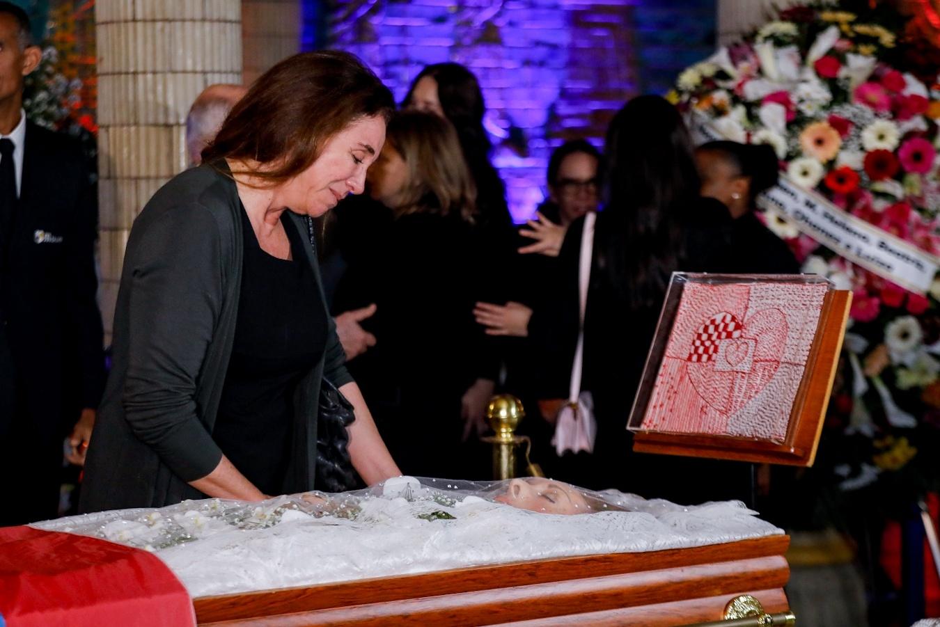 Aracy Balabanian: Tony Ramos se emociona no velório: 'Minha irmã'