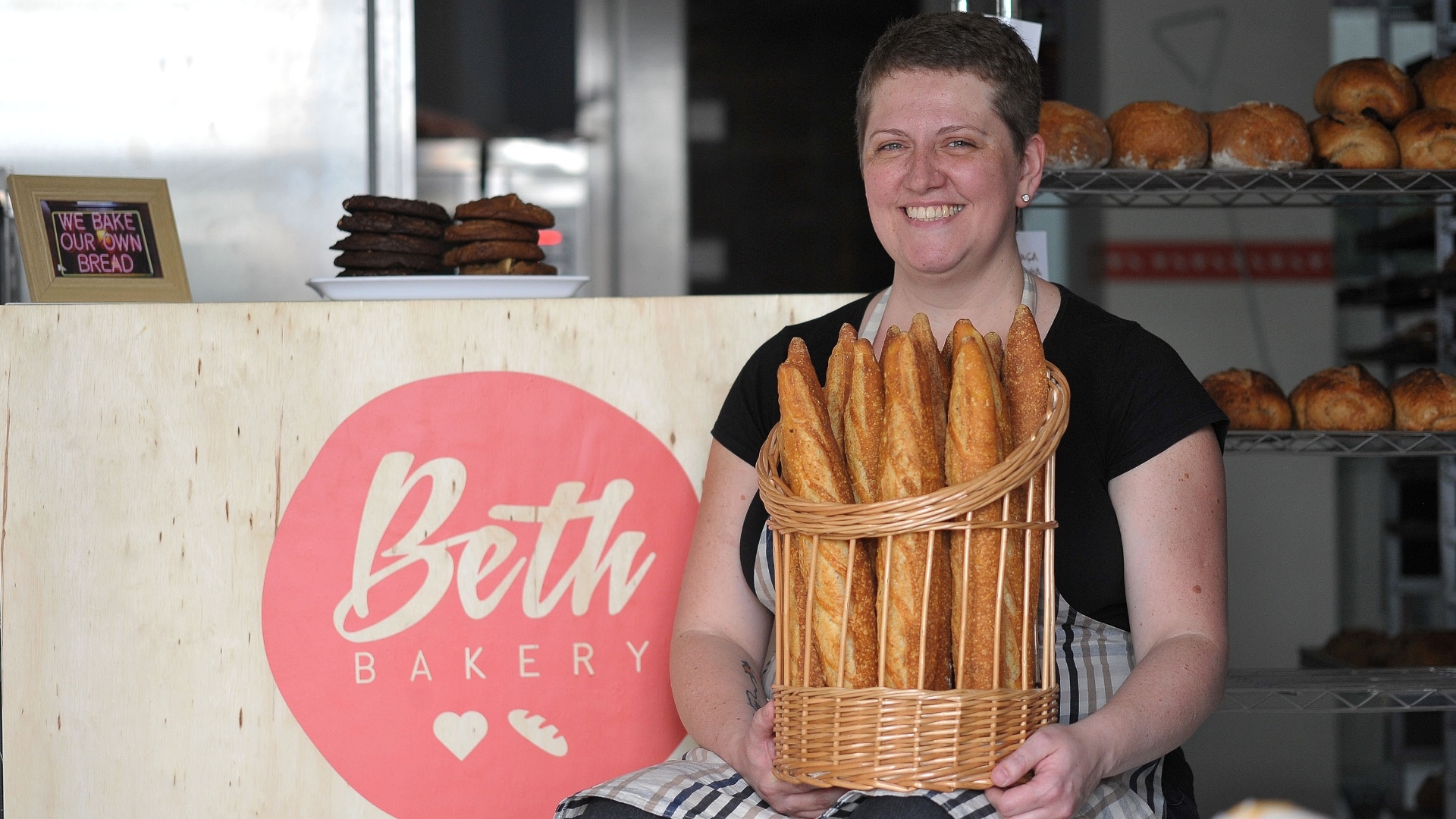 Ela saiu do Google para trabalhar menos, abriu empresa e vende pão pela web - 19/08/2016 - UOL ...