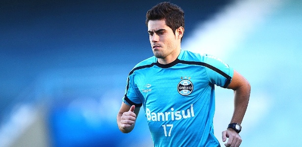 Miralles esquece passado, critica Roth e busca recuperar espaço no ...