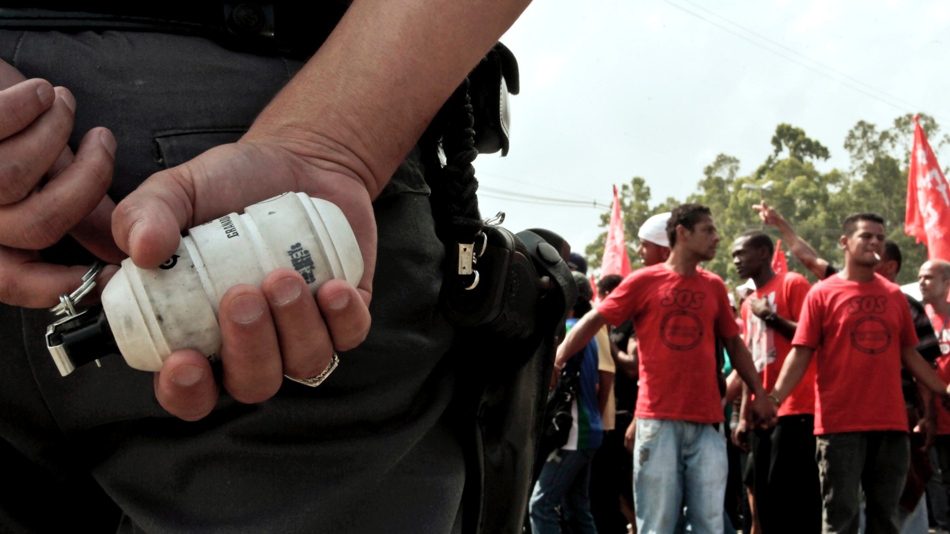 Fotos: Sem-teto protestam em São Paulo - 02/04/2012 - UOL Notícias