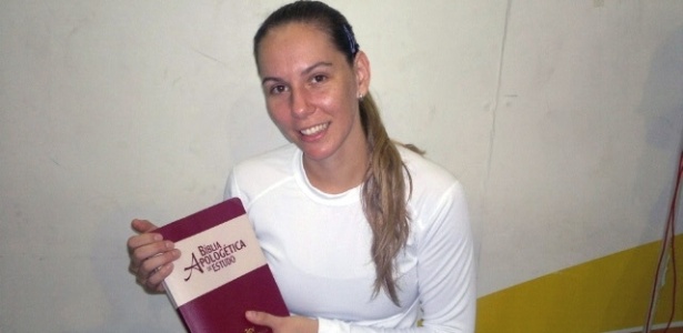 Ex-baladeira, levantadora da seleção se divide nas 'carreiras' de ...