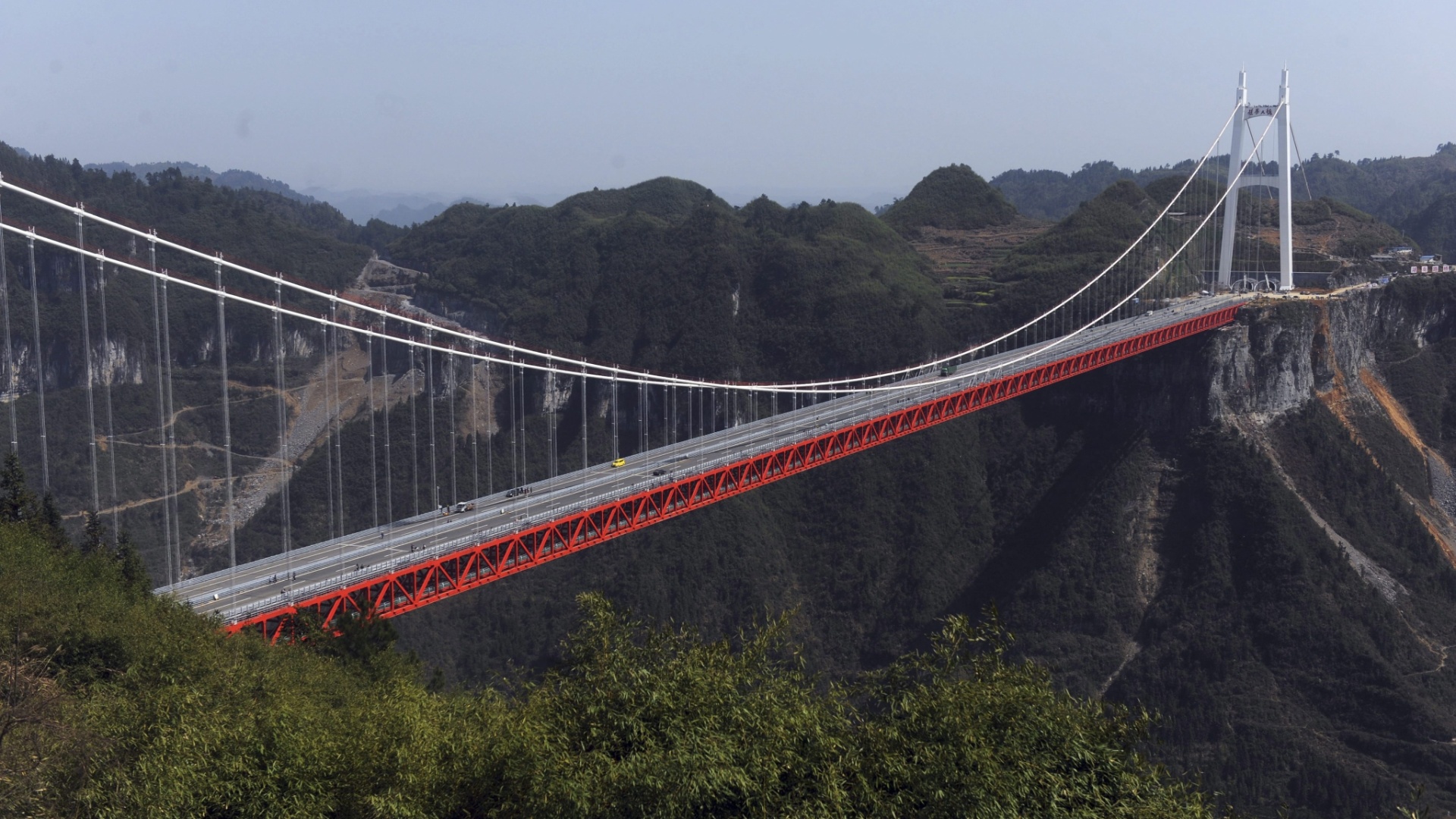 Fotos: Ponte suspensa é aberta para veículos na China - 04/04/2012 ...