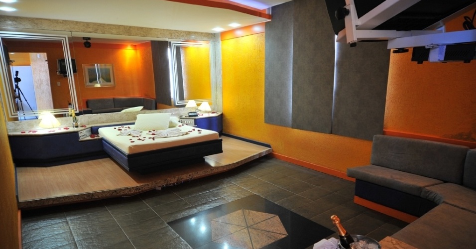 Fotos: Motéis reservam quartos para Rio+20 - 05/04/2012 - UOL Notícias