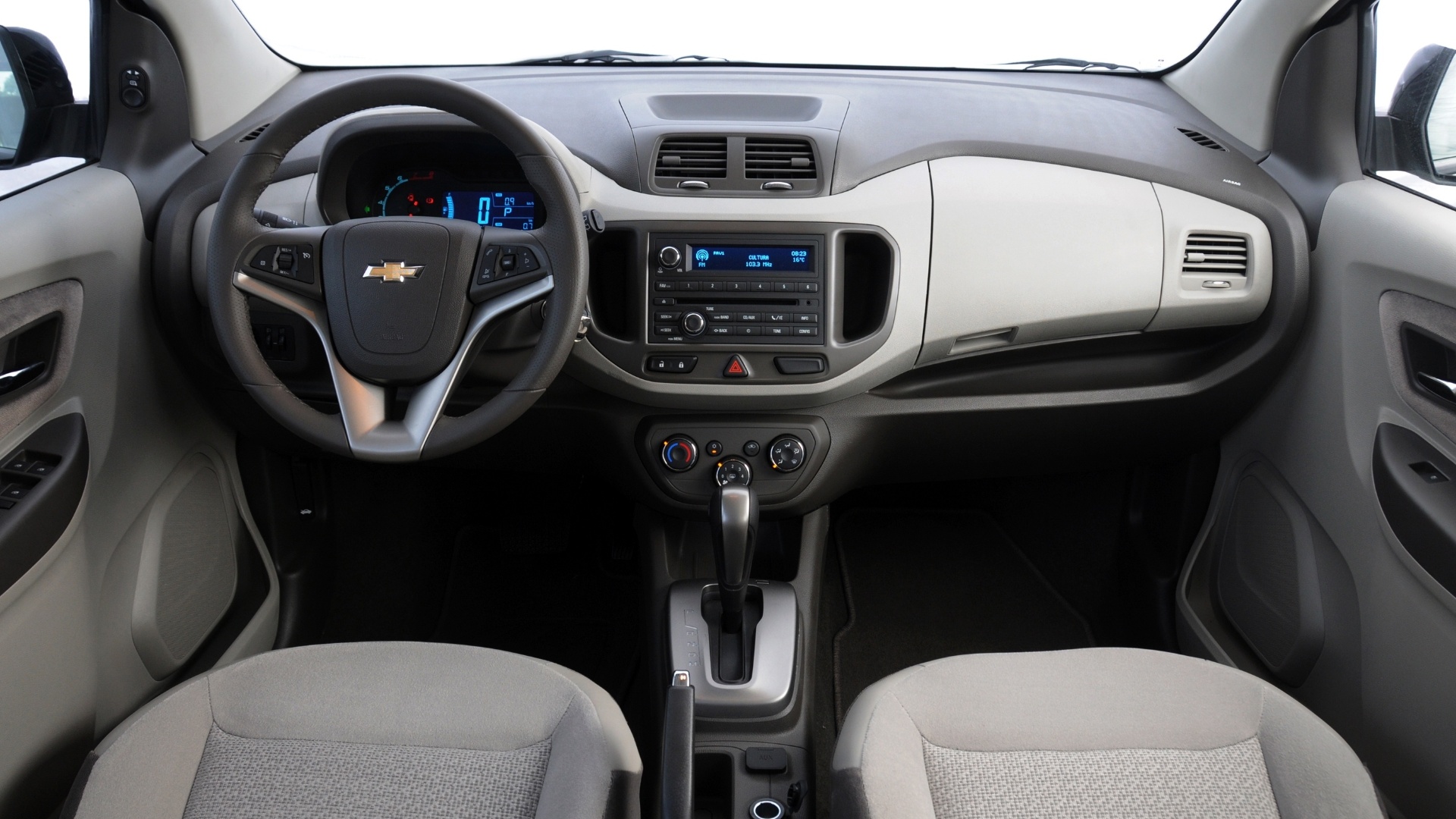 Chevrolet lança Spin Activ, R$ 62.060, de olho na onda aventureira - 13 ...