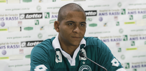Com o peso ideal, Walter afirma que deseja ser artilheiro pelo Goiás ...