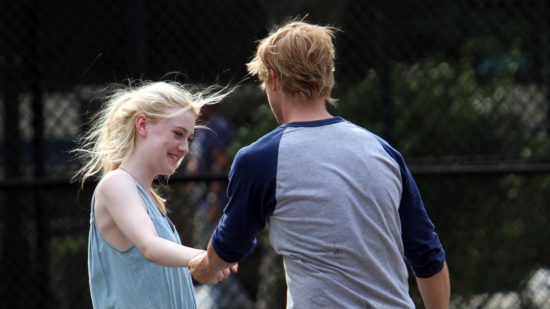 Boyd Holbrook Dakota Fanning