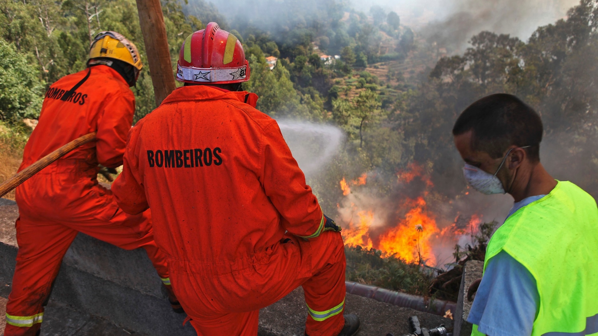 Fotos: Incêndios florestais pela Europa - 23/07/2012 - UOL Notícias