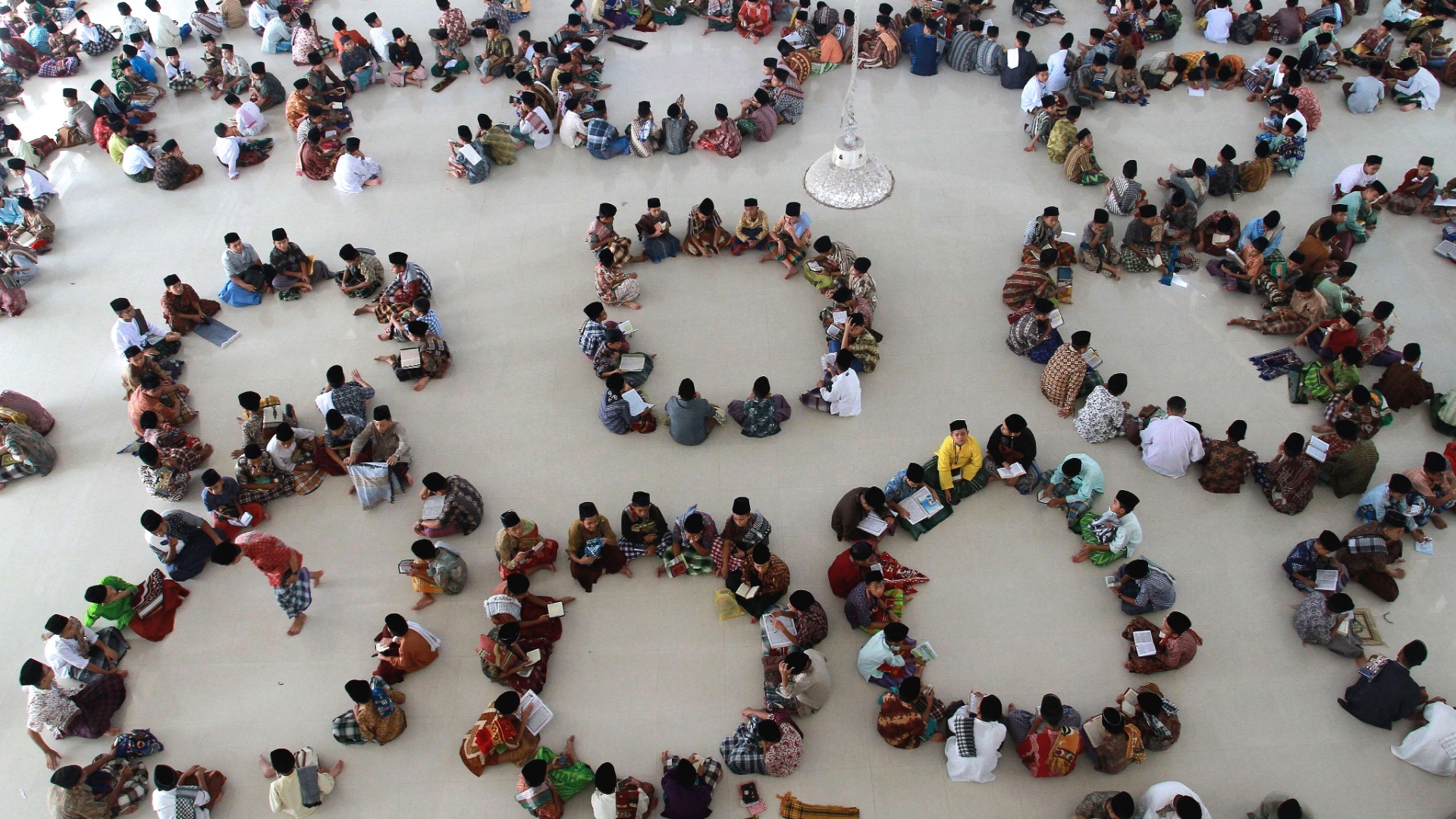 Fotos: Muçulmanos celebram o Ramadã - 20/07/2012 - UOL Notícias
