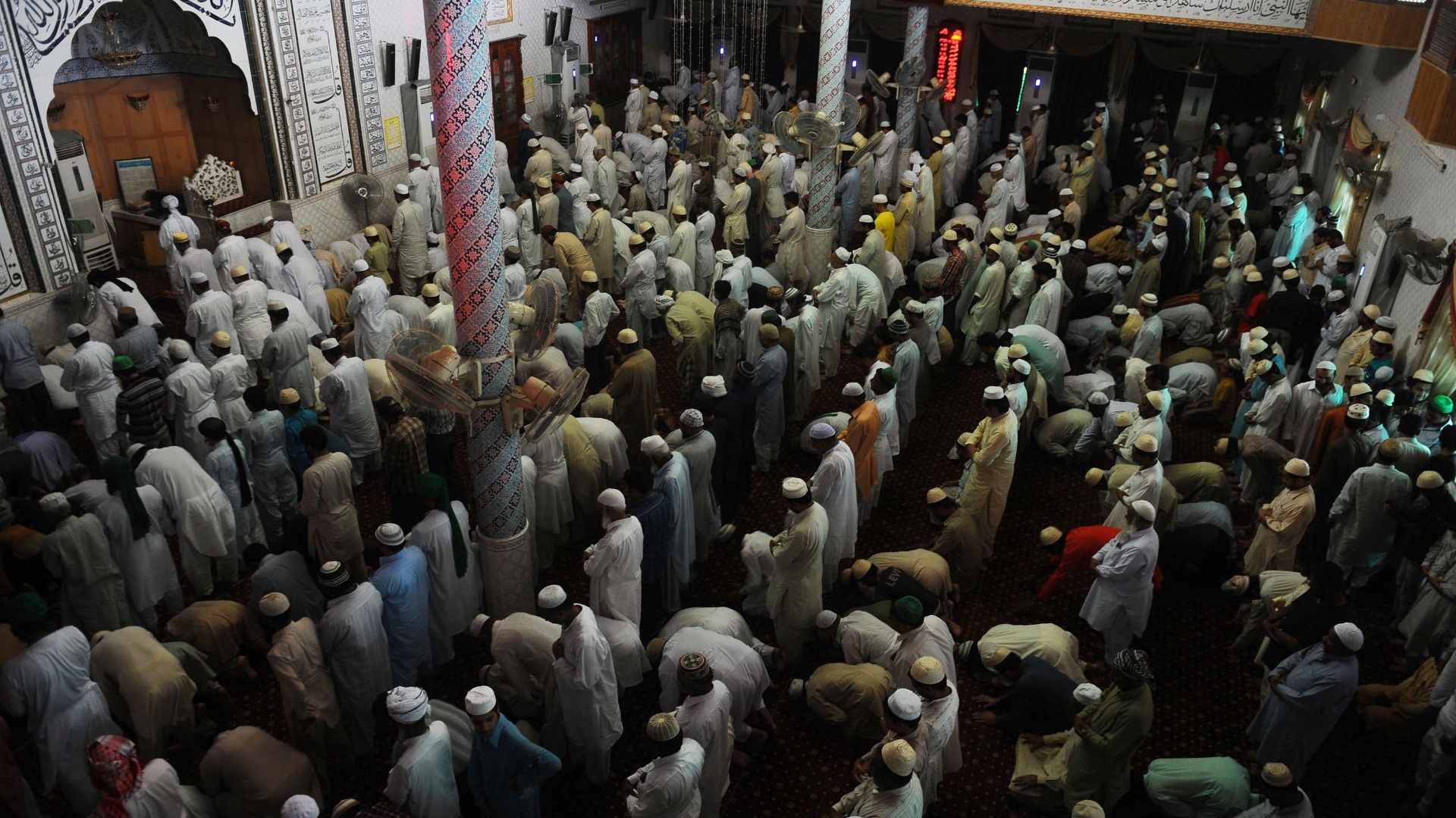 Fotos: Muçulmanos celebram o Ramadã - 20/07/2012 - UOL Notícias