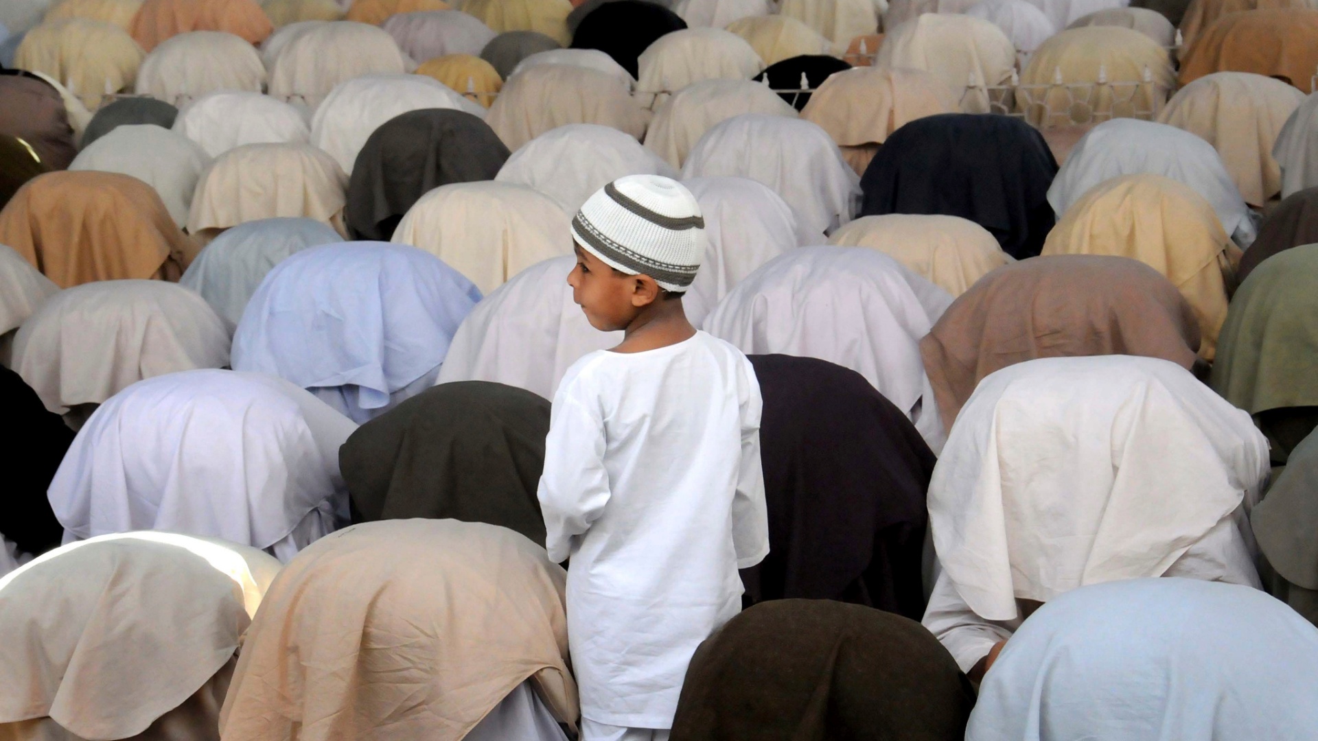 Fotos: Muçulmanos celebram o Ramadã - 20/07/2012 - UOL Notícias