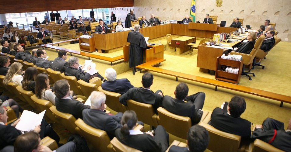 Fotos: Julgamento do Mensalão - Parte 2 - 06/08/2012 - UOL Notícias