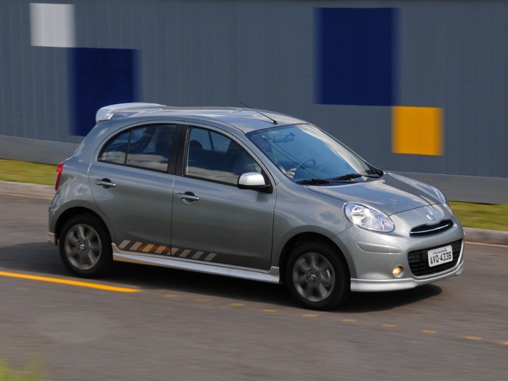 Nissan March 1.6 SR oferece equipamentos e diversão a R$ 38.690 - 17/08 ...