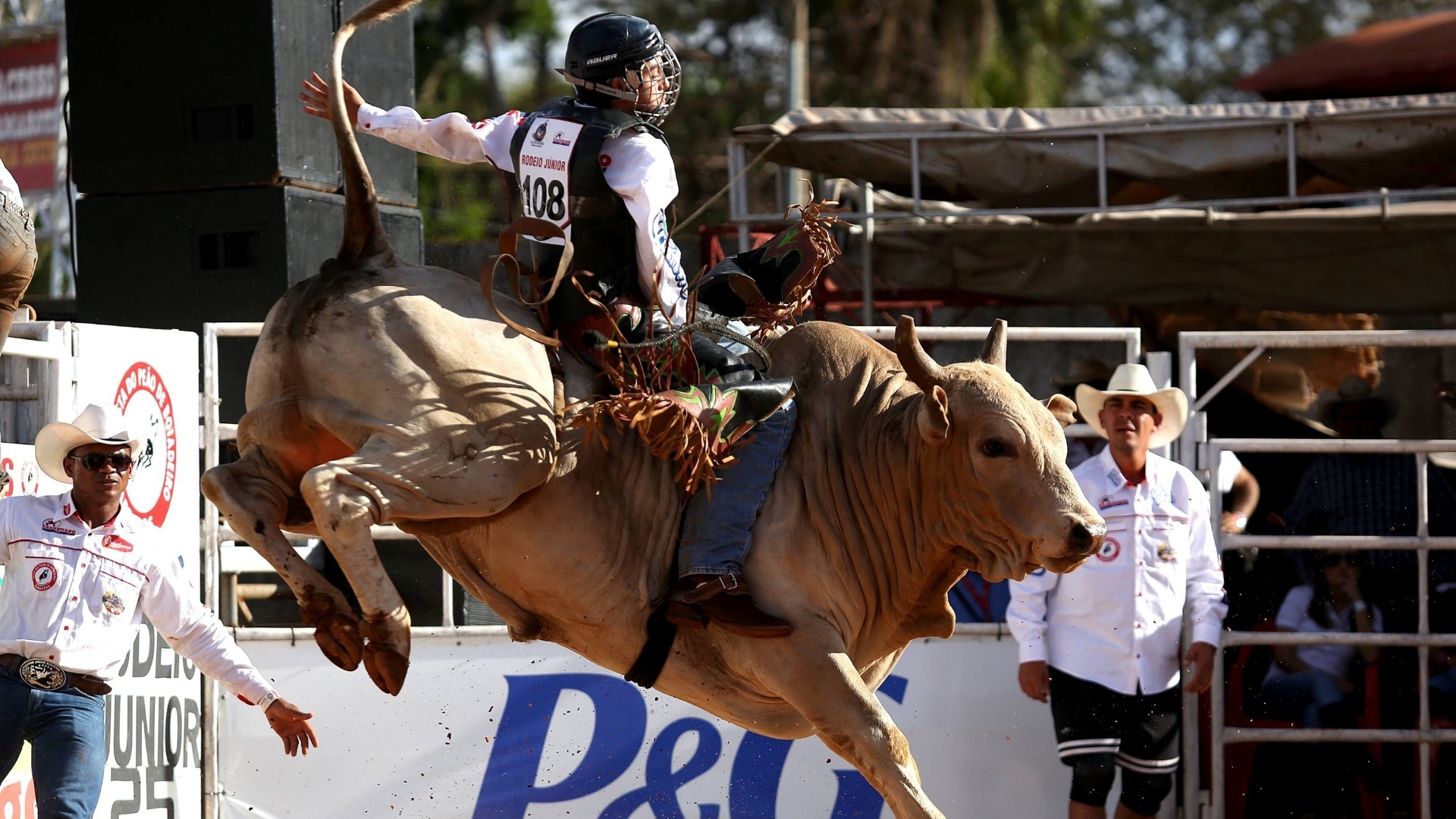 Fotos: Festa do Peão de Barretos (SP) - 16/08/2012 - UOL Notícias