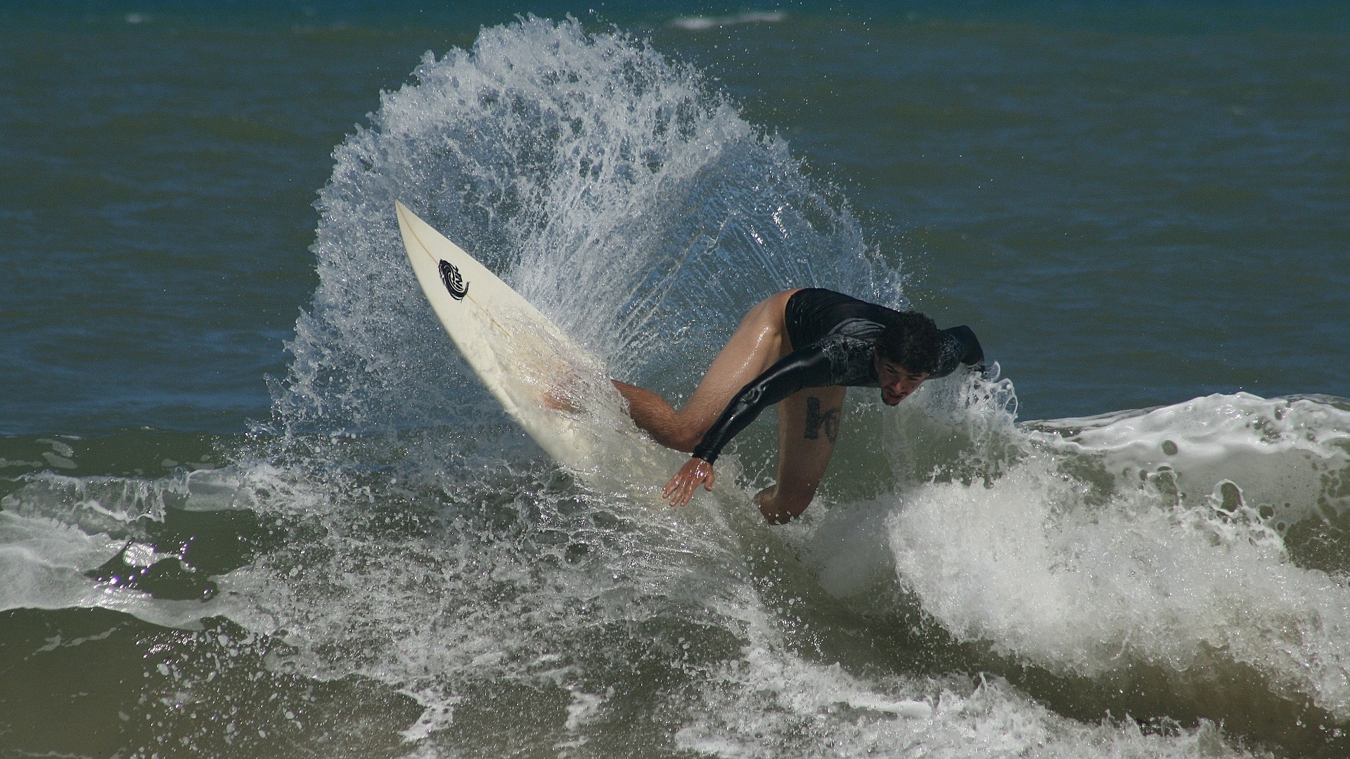 Fotos: Tambaba Open de Surfe Naturista - 06/09/2012 - UOL Esporte