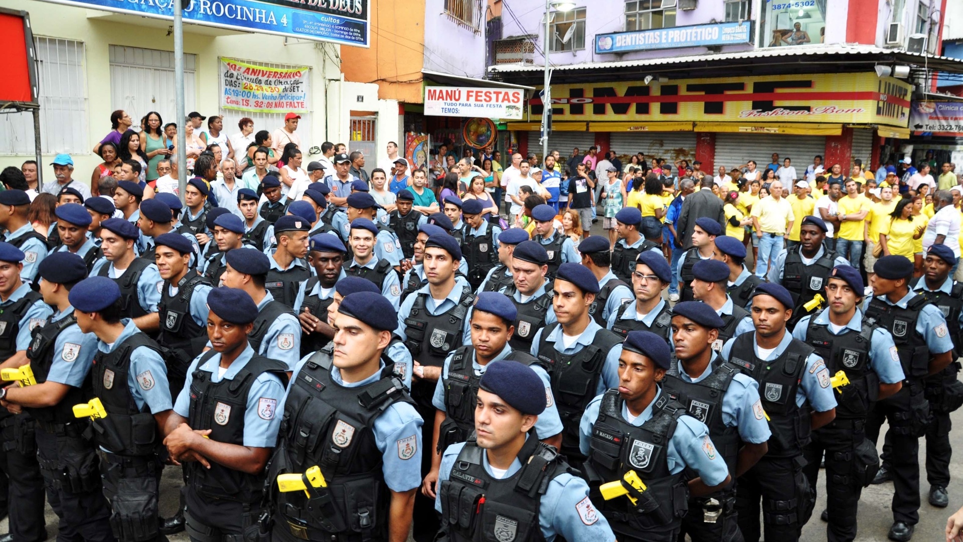 Fotos: Autoridades inauguram a primeira UPP da favela da Rocinha - 20 ...