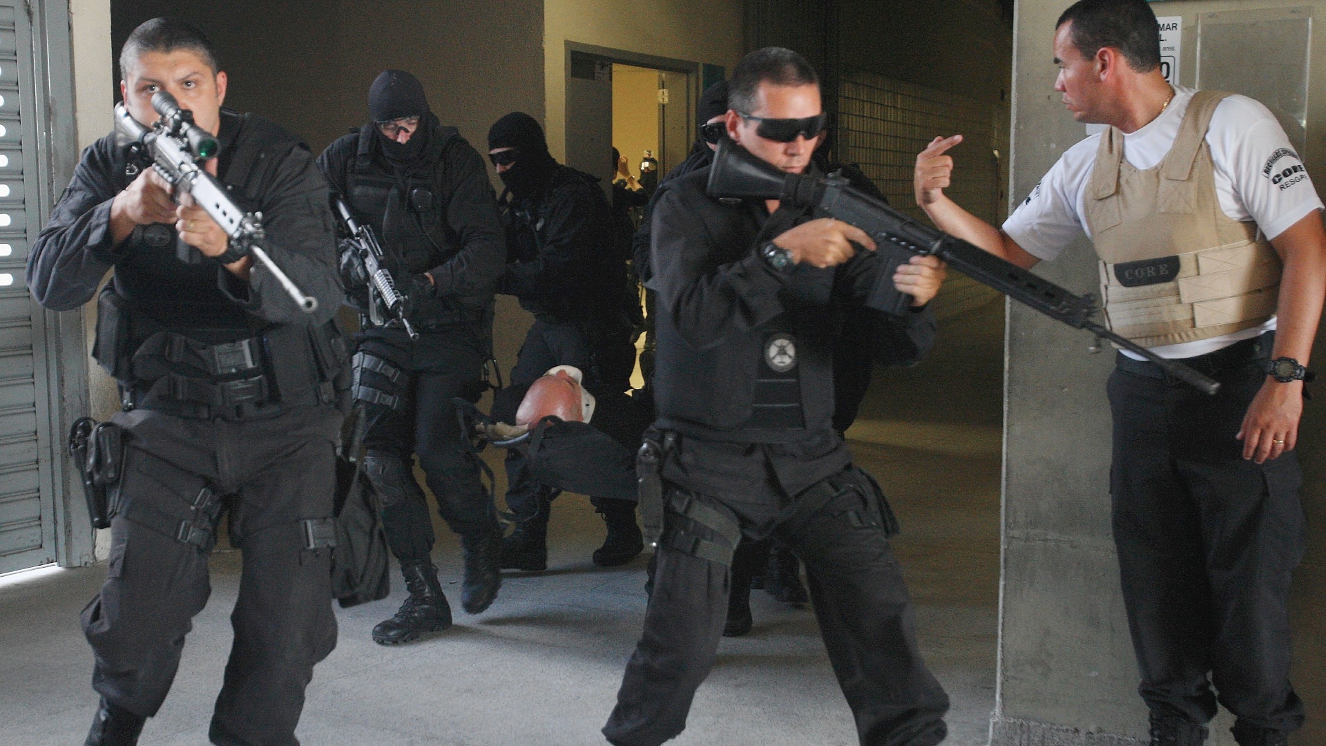 Fotos: Treinamentos da polícia no Rio para atuação em grandes eventos ...