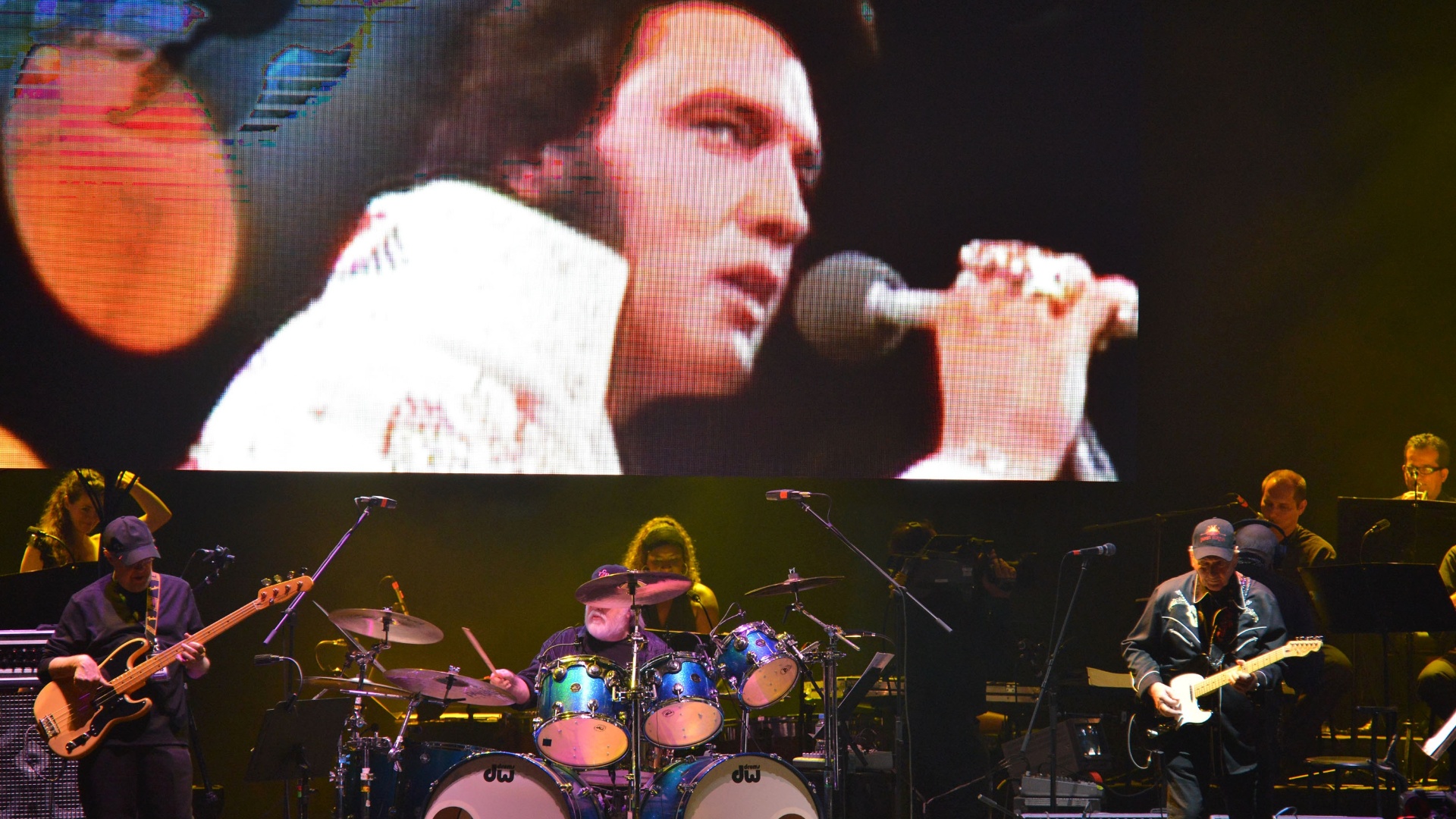 Fotos: Veja fotos da turnê "Elvis In Concert" no Brasil - 07/10/2012 ...