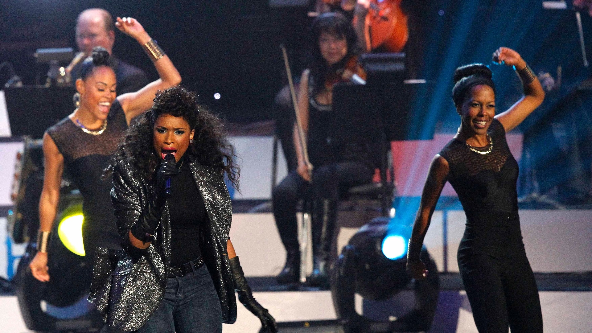 Fotos: Artistas homenageiam Whitney Houston em gravação de especial do ...