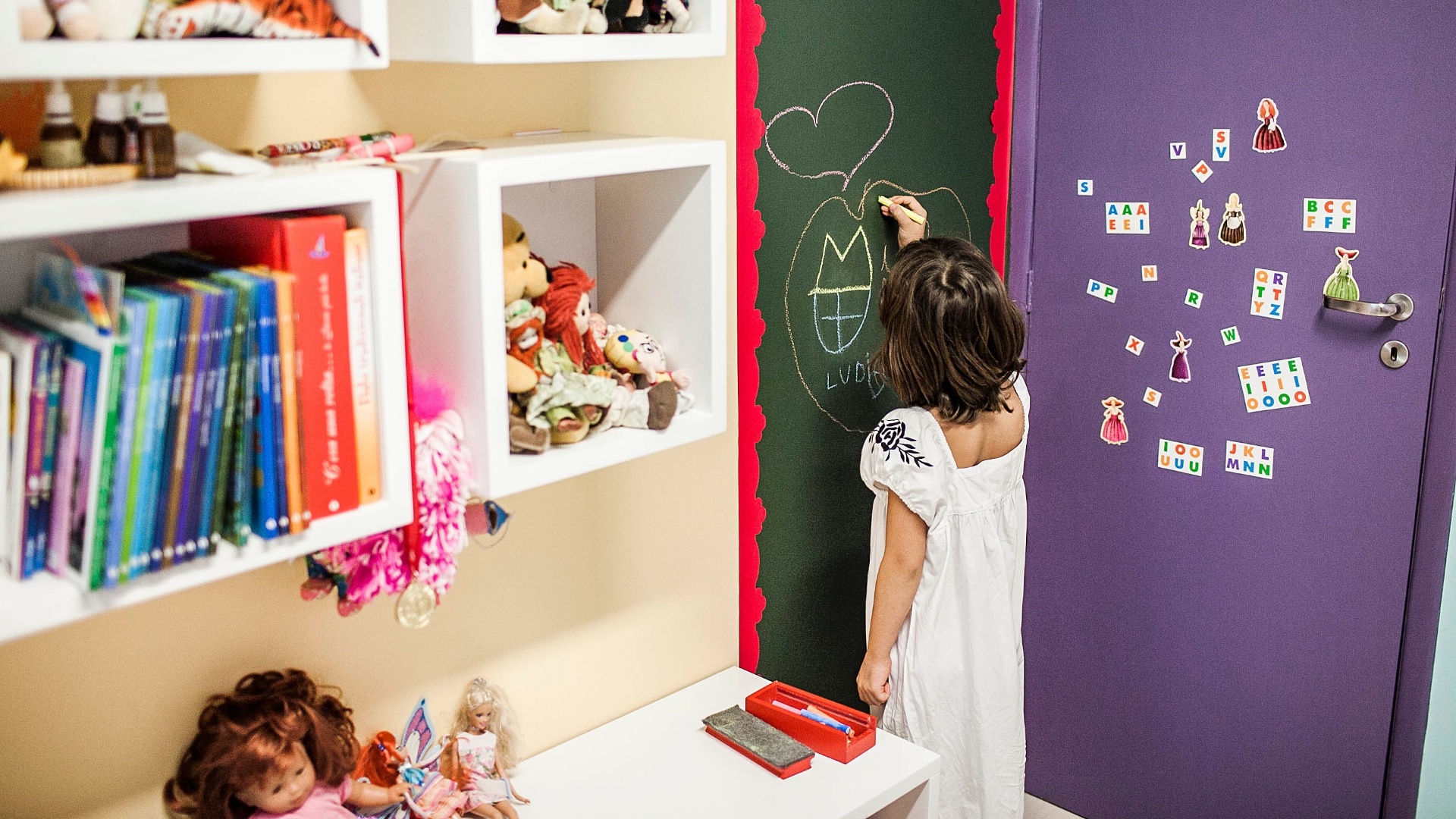 Fotos: Faça uma lousa e uma porta imantada no quarto das crianças ...