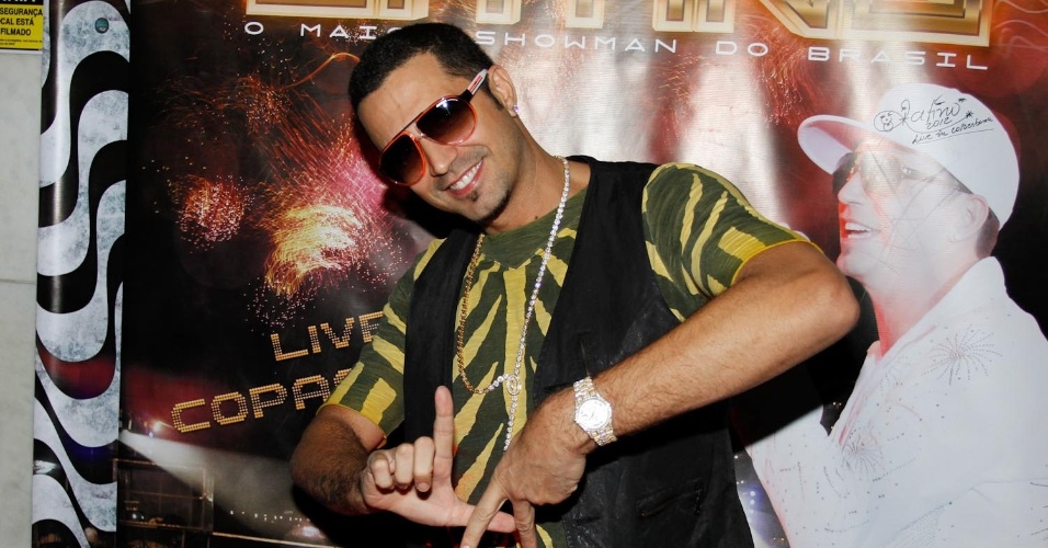 Fotos: Latino faz show em boate de São Paulo; veja imagens - 19/10/2012 ...