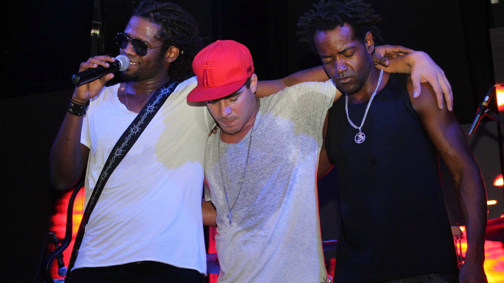 Fotos: Neymar prestigia show do Trio Ternura, com Thiago Martins, em SP ...