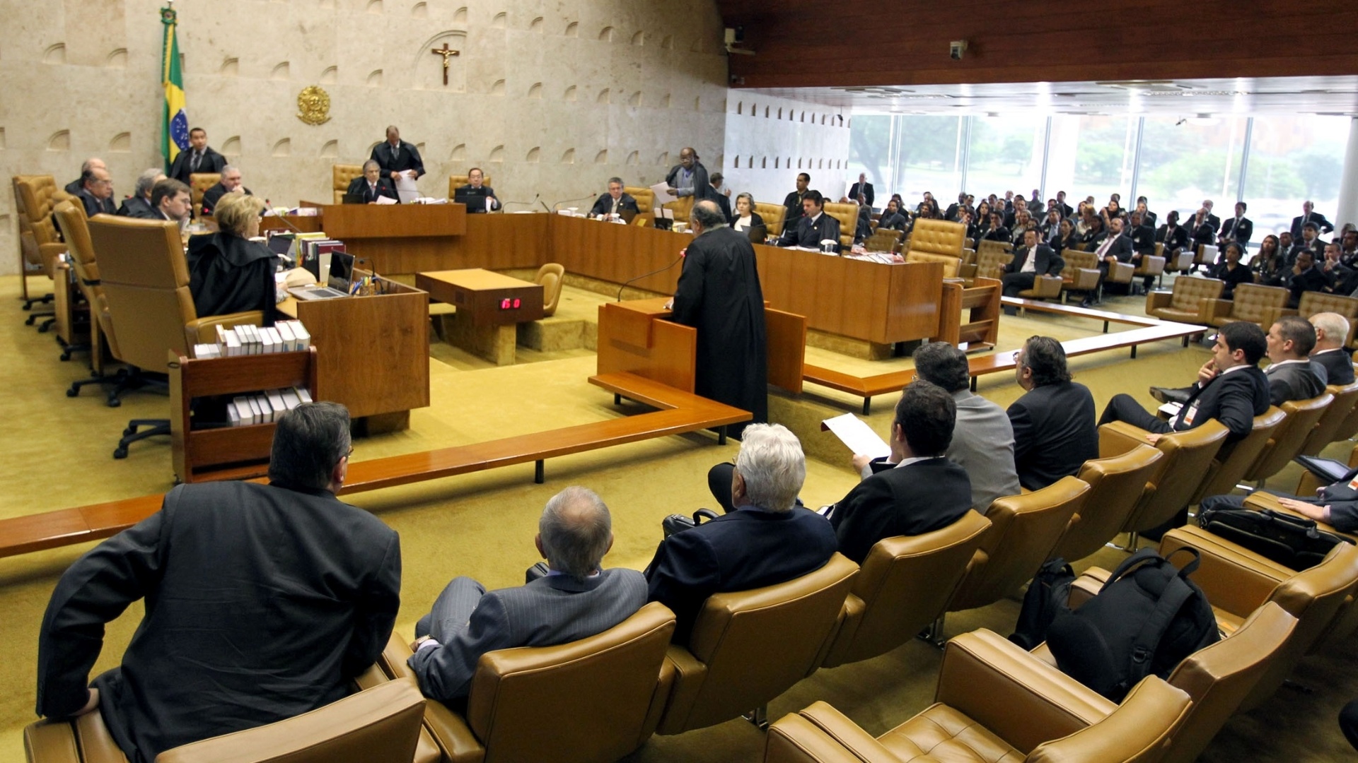 Fotos: Julgamento do Mensalão - parte 8 - 18/10/2012 - UOL Notícias