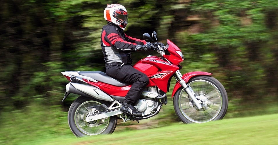 Fotos: NX 400i Falcon - 29/10/2012 - UOL Carros