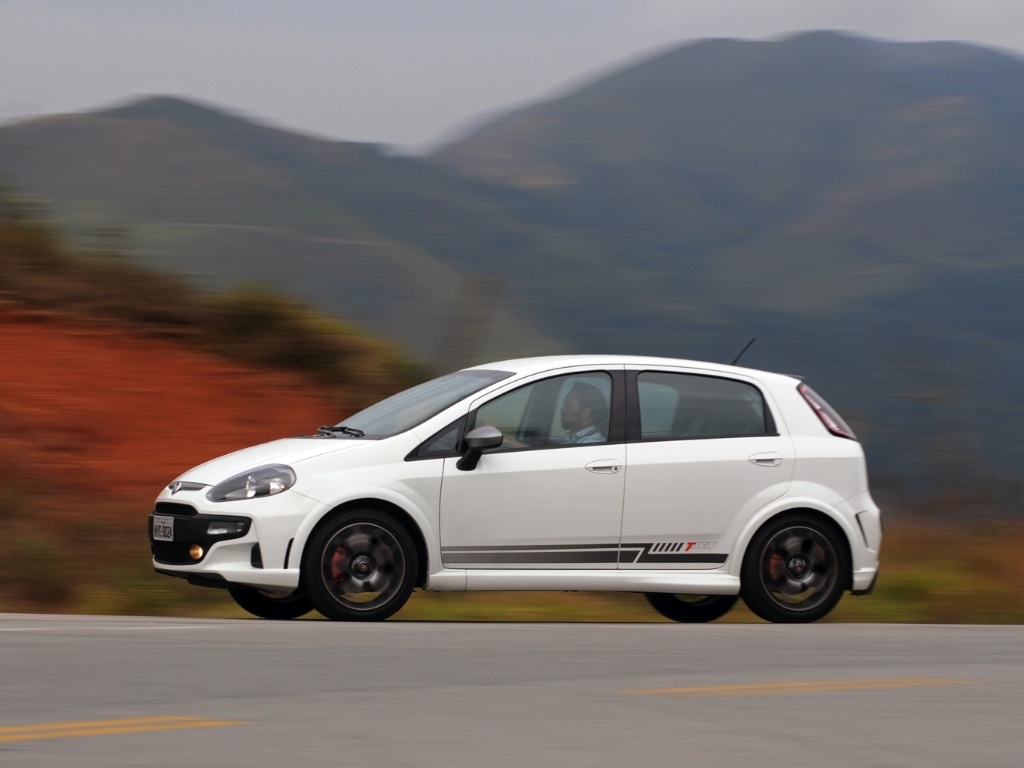 Fiat Punto T-Jet 2013 reforça esportividade num mundo cada vez mais ...