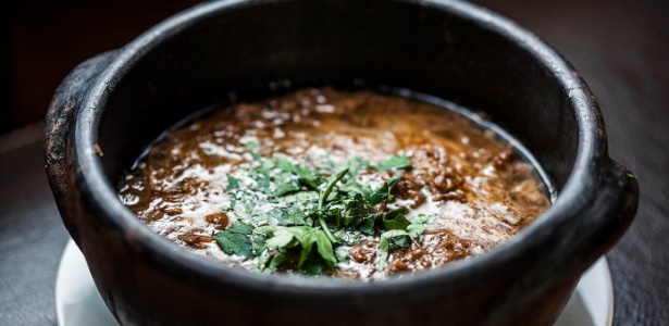 Fotos: Aprenda todos os passos do saboroso Barreado - 14/11/2012 - UOL ...