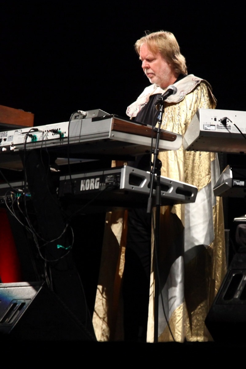 Fotos: Veja imagens do ex-tecladista do grupo Yes, Rick Wakeman, no ...