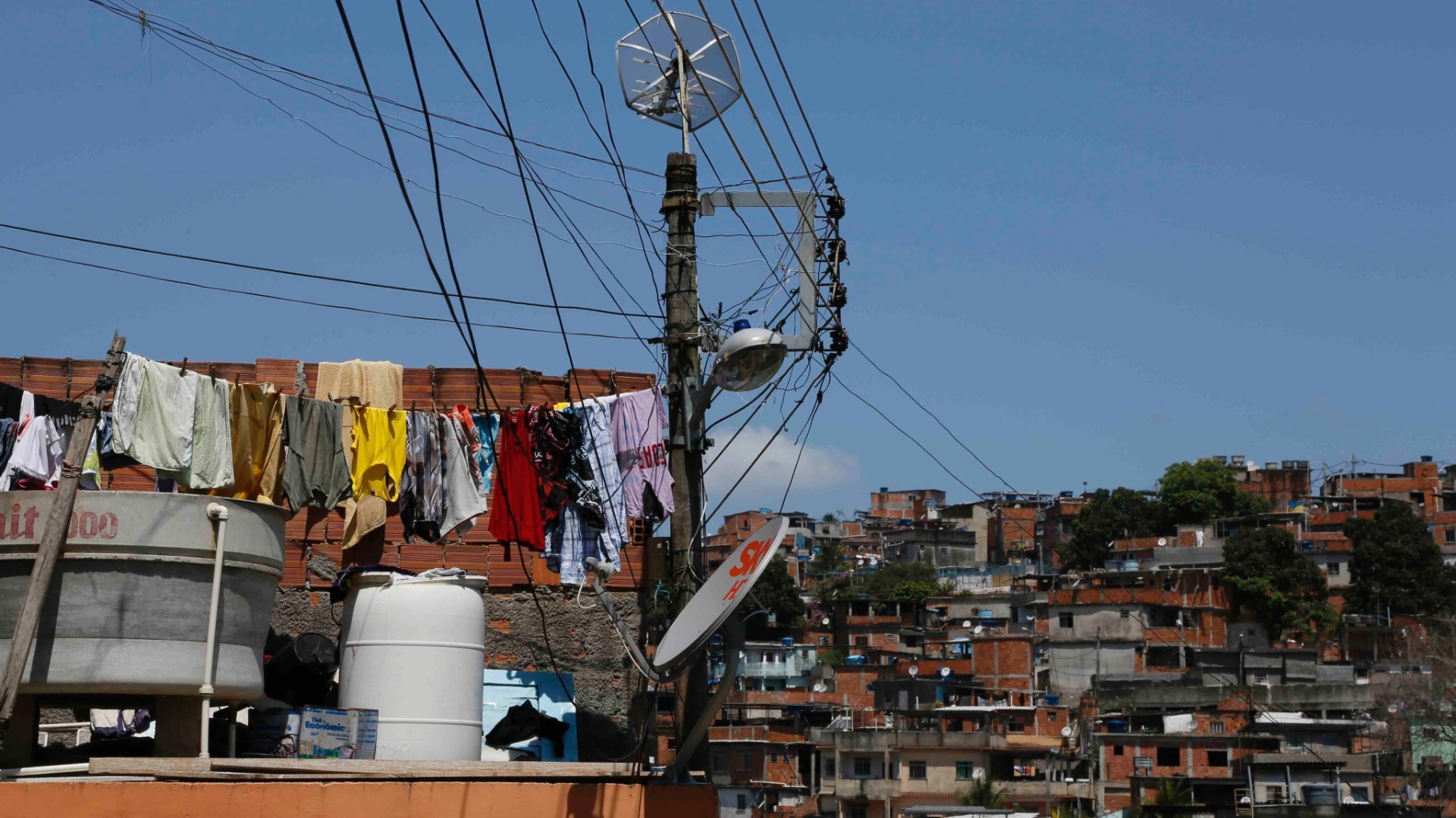 Fotos: Dois anos de ocupação no Complexo do Alemão, no Rio - 28/11/2012 ...