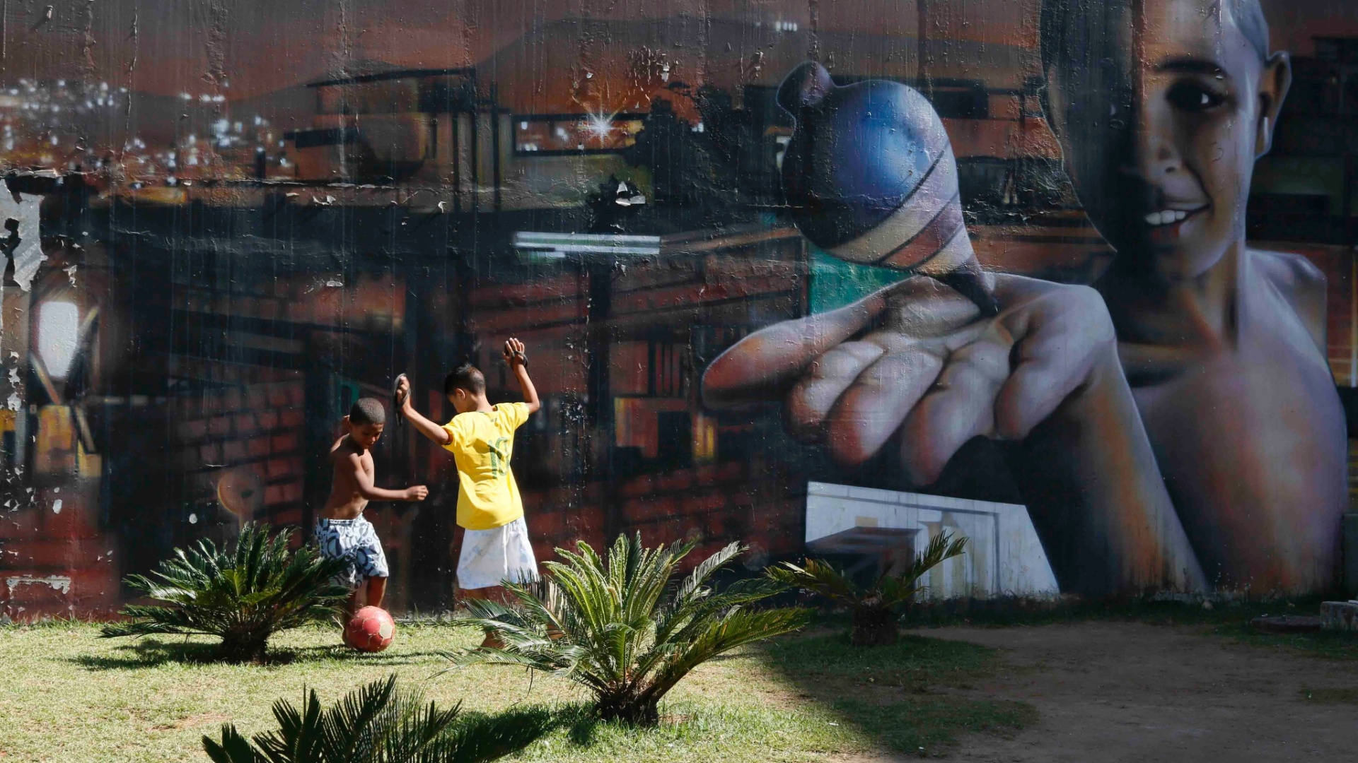 Fotos: Dois anos de ocupação no Complexo do Alemão, no Rio - 28/11/2012 ...