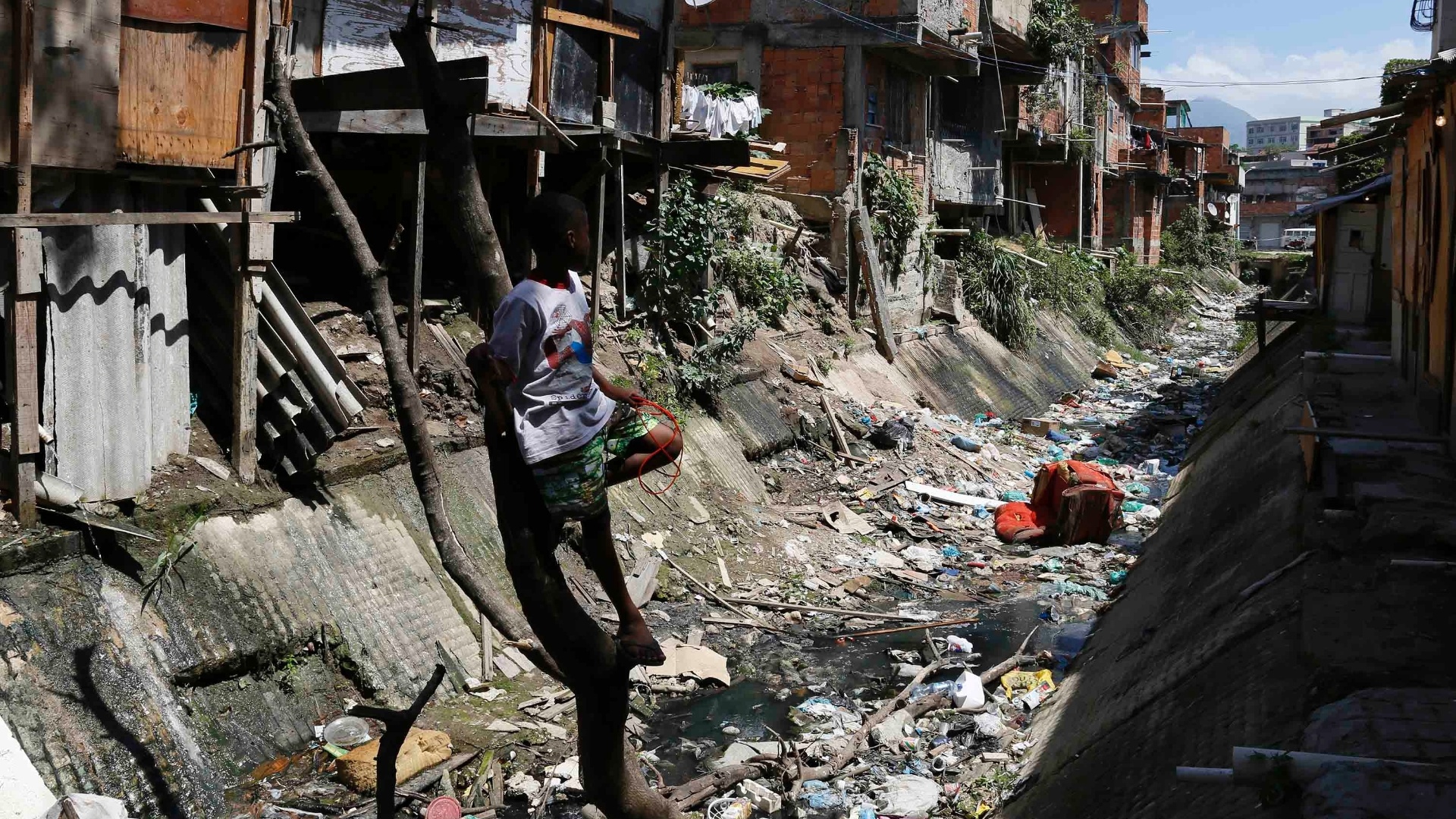 Fotos: Dois anos de ocupação no Complexo do Alemão, no Rio - 28/11/2012 ...