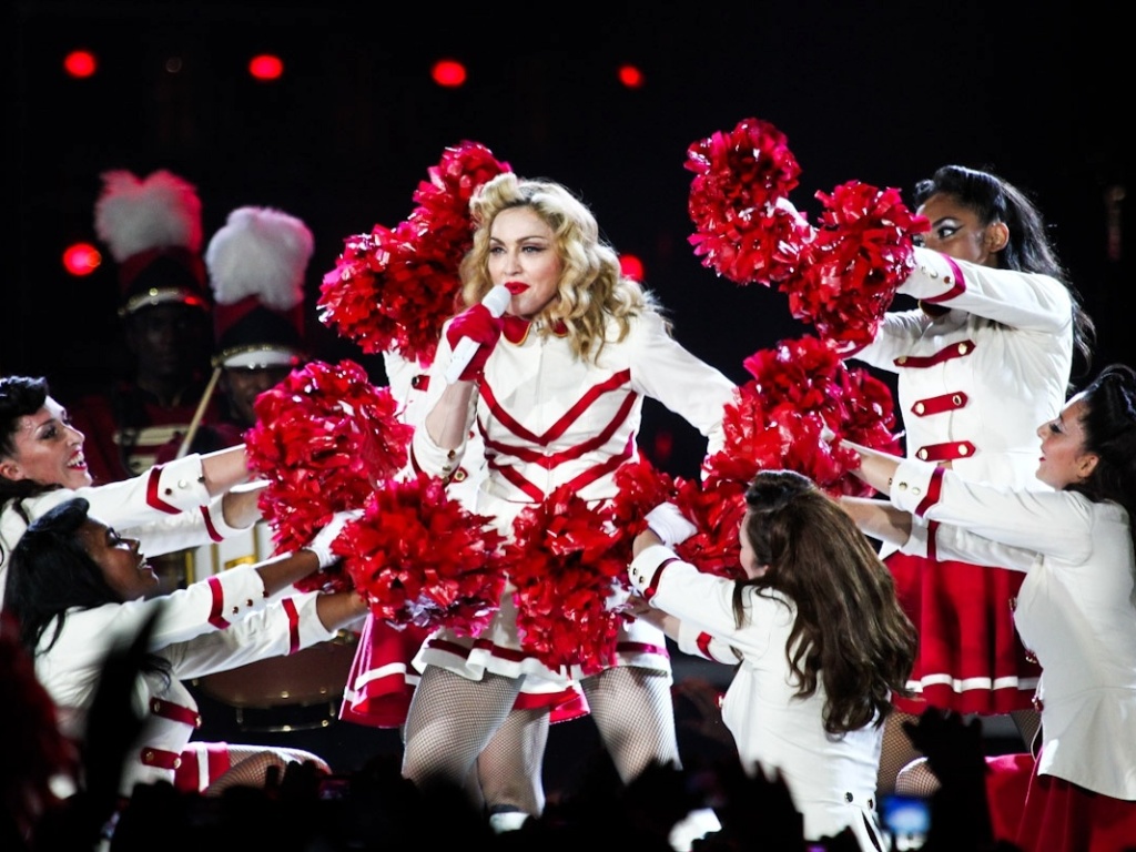 Fotos: Veja fotos do show de Madonna em São Paulo na turnê "MDNA" - 04 ...