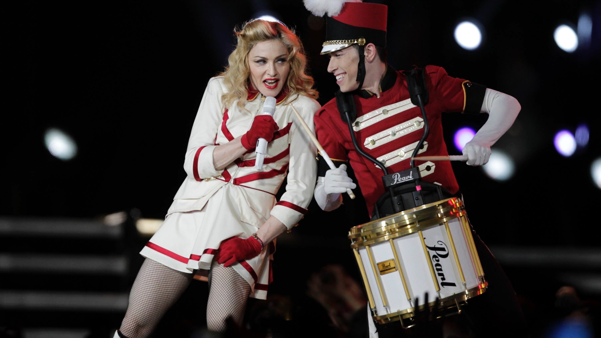 Fotos: Veja fotos do show de Madonna em São Paulo na turnê "MDNA" - 04 ...