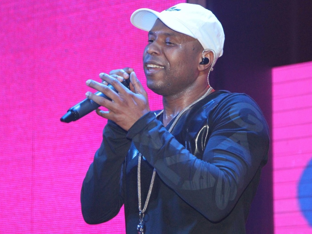 Fotos: Buchecha faz show em casa noturna de São Paulo - 07/12/2012 ...