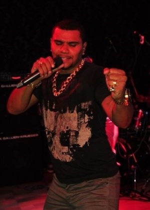 Fotos: Naldo lança música "Se Joga" durante show em São Paulo - 14/12 ...