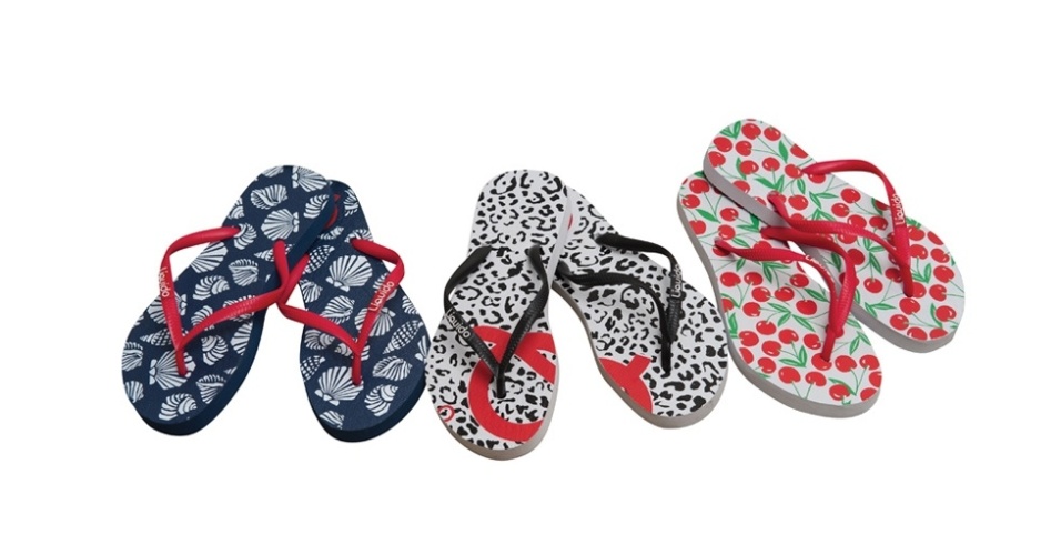 Fotos: Guia de compras: chinelos coloridos deixam os pés na moda para o ...