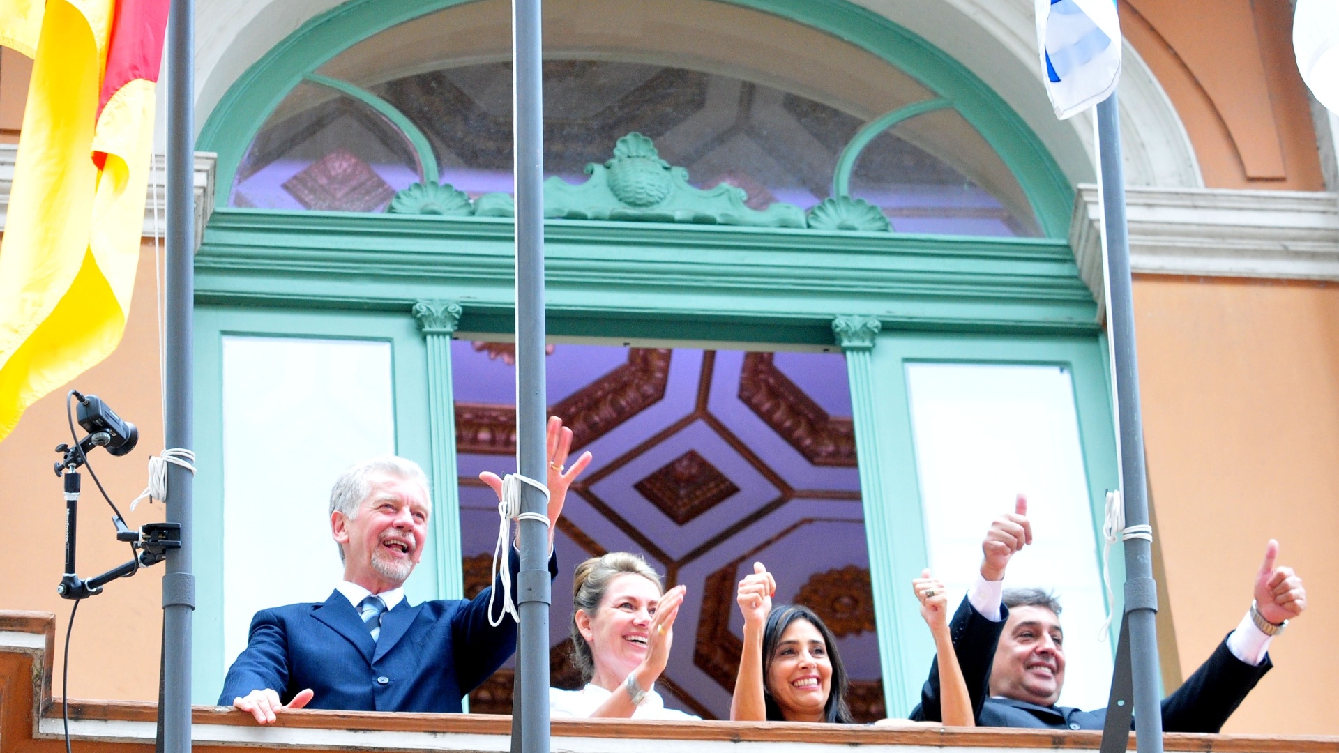 Fotos: Prefeitos eleitos tomam posse em todo o Brasil - 01/01/2013 ...