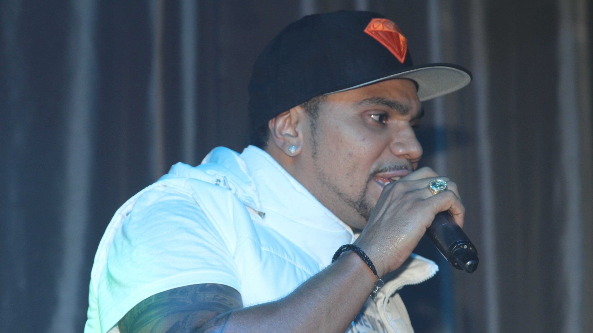 Fotos: Naldo faz show em casa noturna de São Paulo - 09/01/2013 - UOL ...