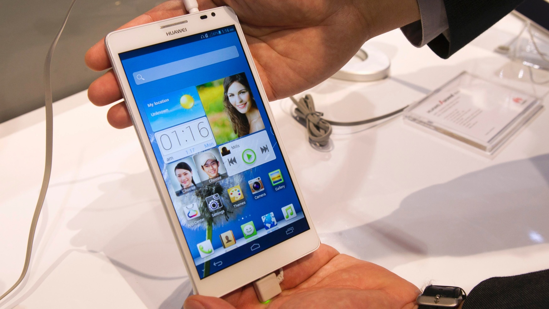 Fotos: Conheça os smartphones apresentados na CES 2013 - 09/01/2013 ...