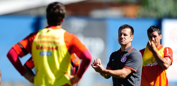 Dunga premia bom comportamento e concede folga de 6 horas para elenco ...