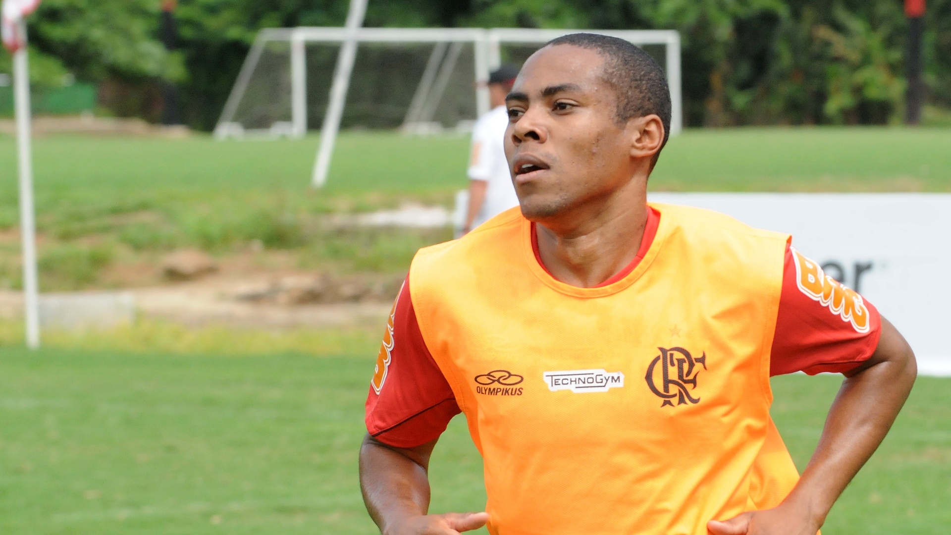 Fotos: Apresentação de Elias no Flamengo - 12/01/2013 - UOL Esporte