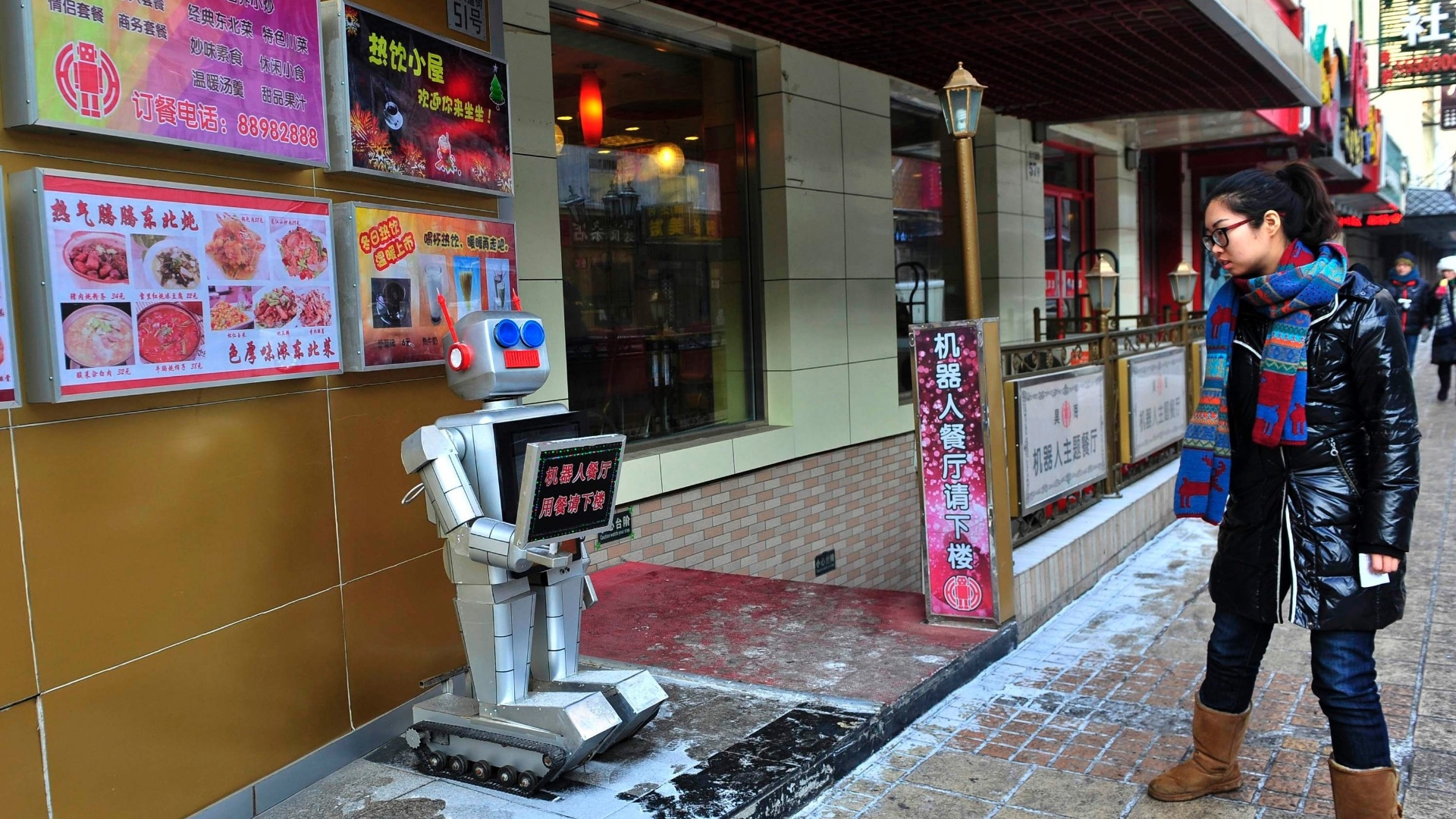 Fotos: 20 robôs servem comida e cozinham em restaurante na China; veja ...