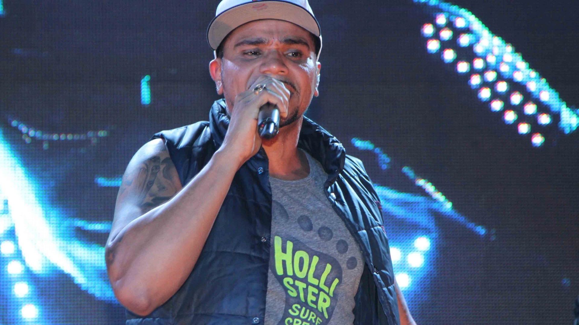 Fotos: Após show no "BBB13", Naldo se apresenta em São Paulo - 24/01 ...