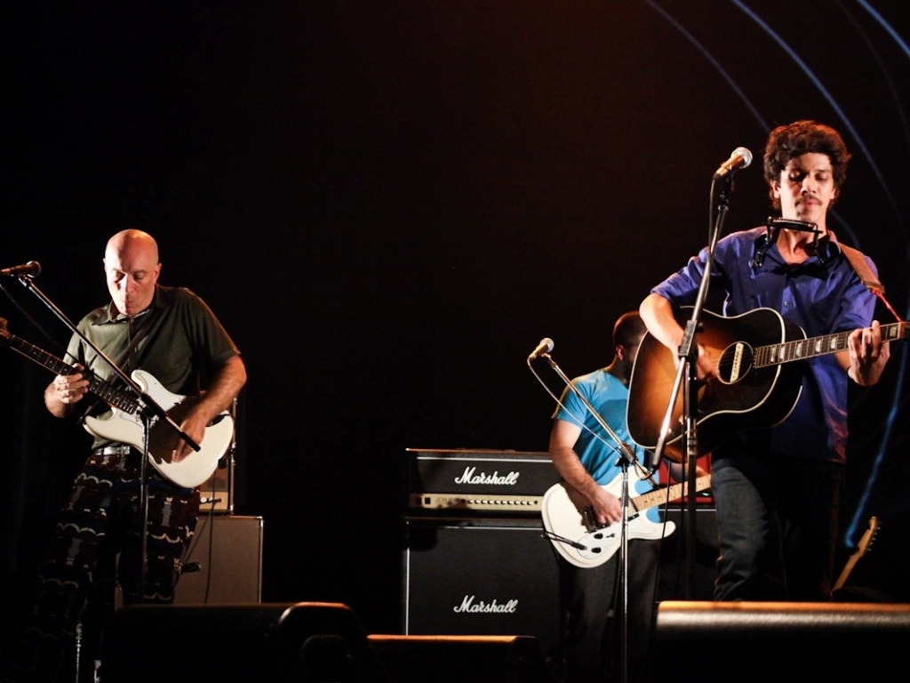 Fotos: Pitty, Andreas Kisser e Edgar Scandurra homenageiam 70 anos de ...