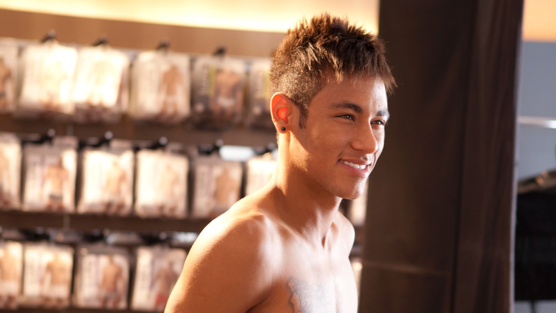 Fotos Neymar Faz Novo Ensaio De Cueca 04022013 Uol Esporte